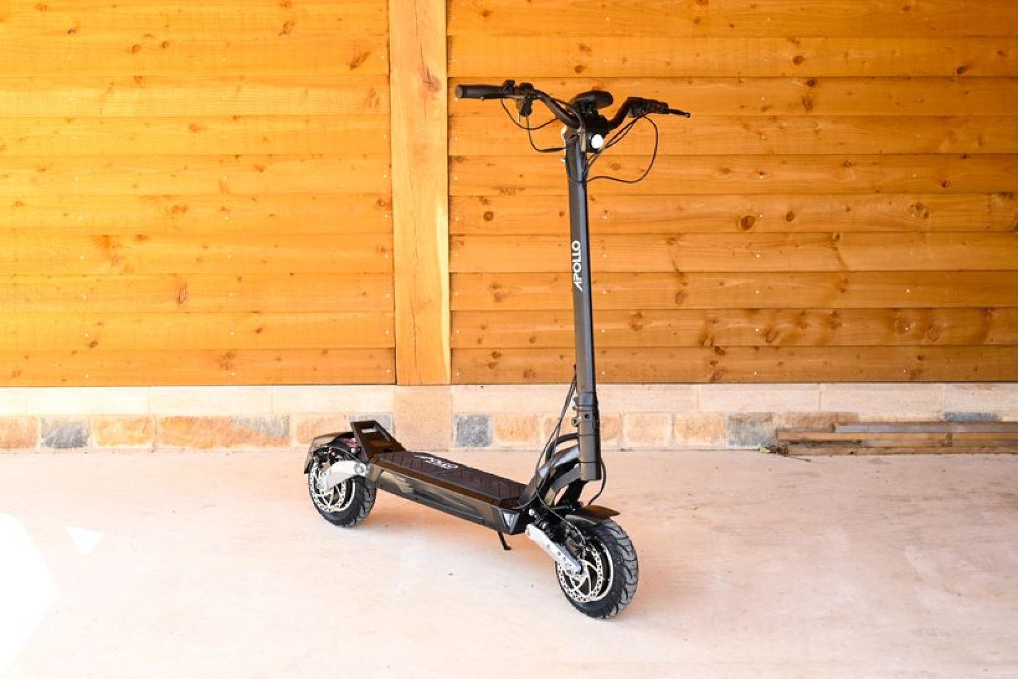 Apollo Ghost Review: Best Electric Scooter Sub $1,500