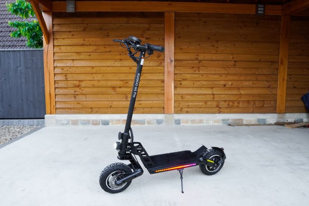 Kugoo G2 Pro Review: A Disco on Two Wheels