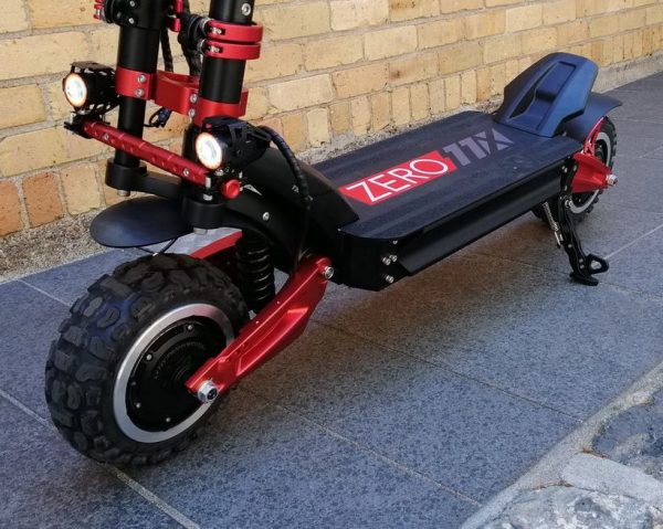 Zero 11X Review: Specs of a Motorcycle & Built Like a Tank