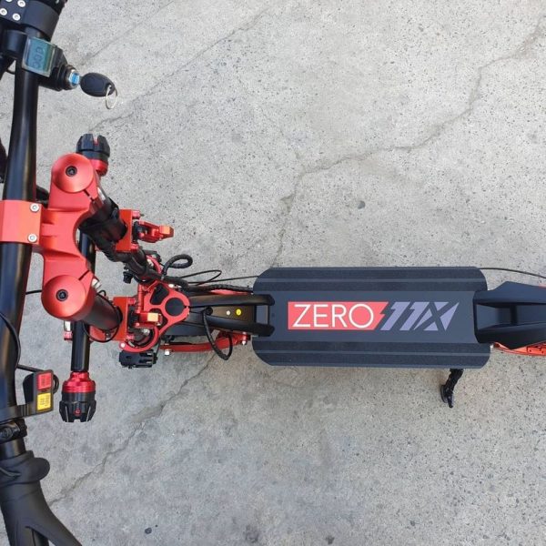 Zero 11X Review: Specs of a Motorcycle & Built Like a Tank
