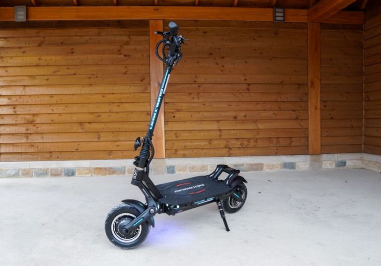 Dualtron Thunder 2 Review: Brings New Meaning to the Term Peak Power