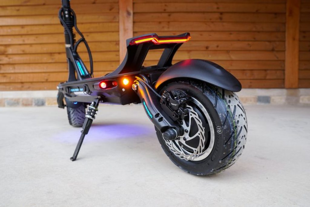 Order Dualtron Thunder 2: Brings New Meaning to the Term Peak Power