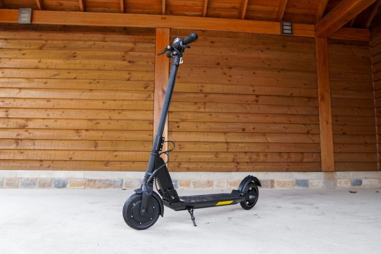 Fluid Mosquito Review: Most Powerful Ultra-Portable Scooter