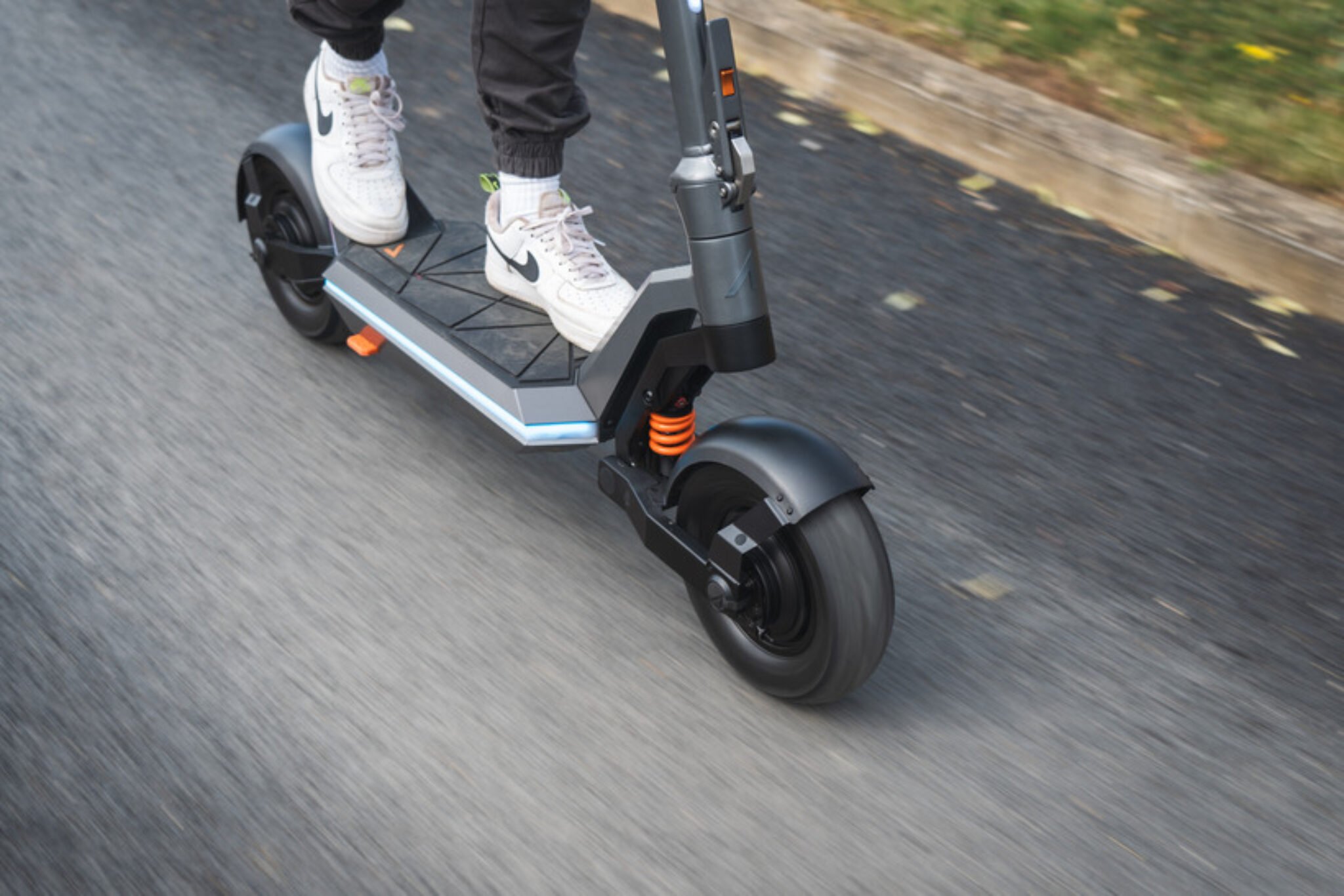 Apollo Pro Review: The Cybertruck of Electric Scooters