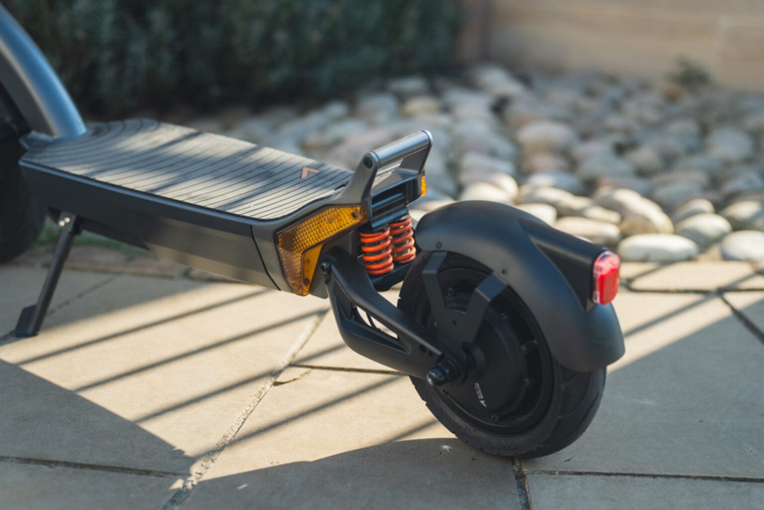 Apollo City Pro Review: The Best Dual-Motor Commuter Scooter