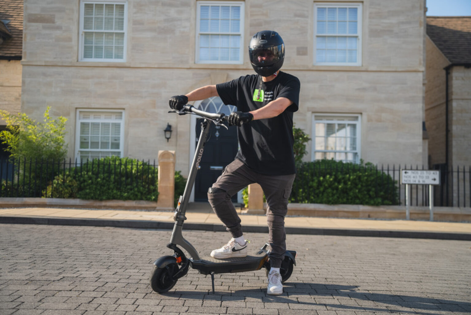 Order Apollo City: The Best Dual-Motor Commuter Scooter
