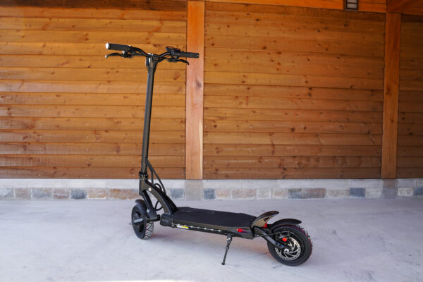 Mantis Pro Review: Perfect Blend of Style and Performance